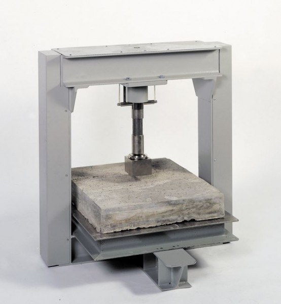 ADVANTEST - Automatická řídící jednotka pro zkušební hydraulické lisy ...